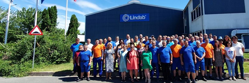 Produse si sisteme pentru acoperisuri, ventilatie si hale metalice